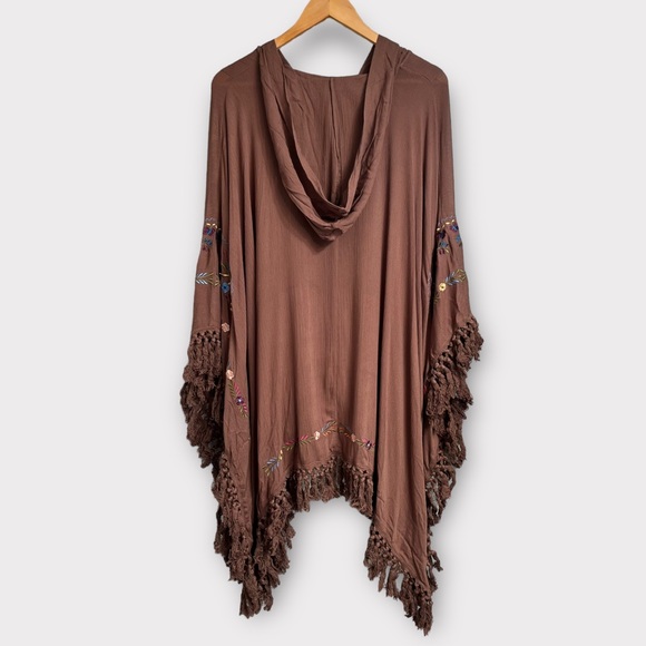 evy's tree | Sweaters | New Evys Tree Kay Embroidered Poncho | Poshmark